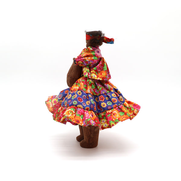 Muñeca Rarámuri Muki | Artesanía en madera de pino y tela - PIES de la ...